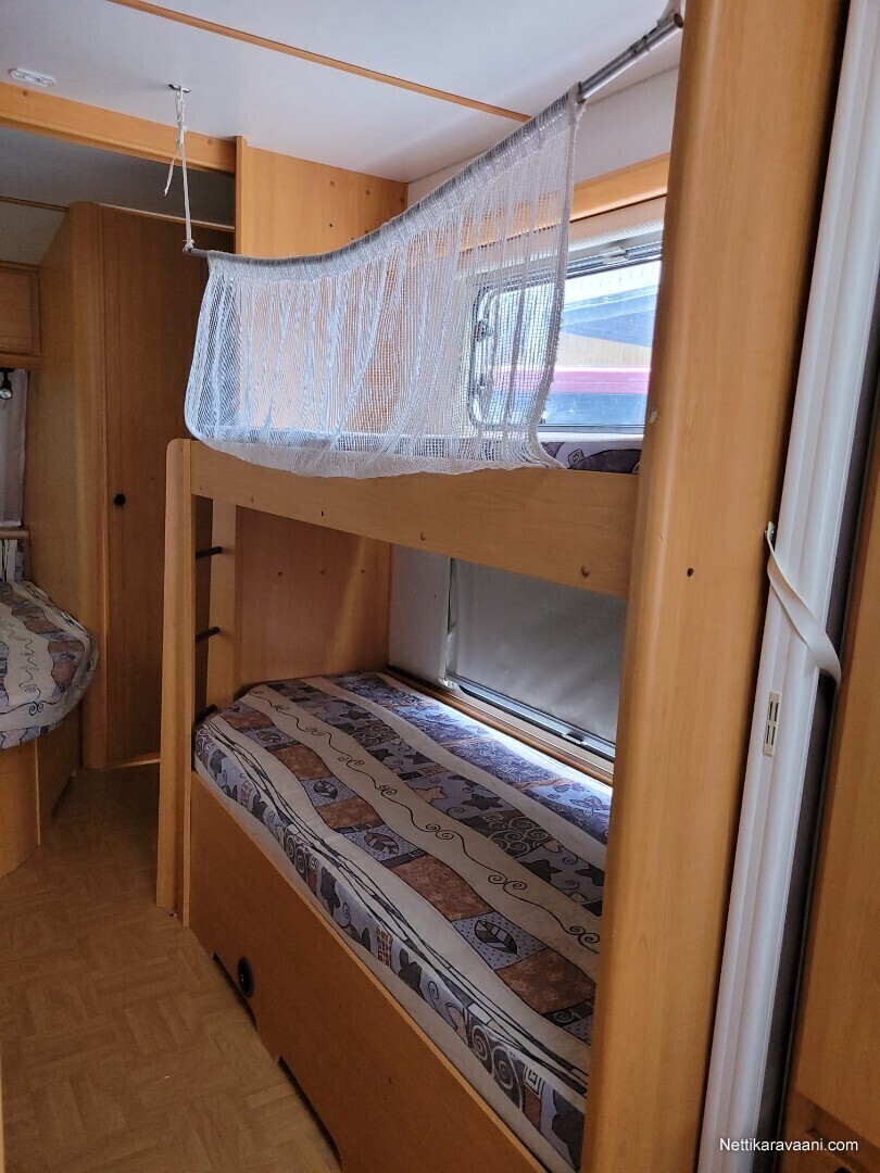 LMC 720 LUX 720 RDK 2001 - Matkailuvaunu - Nettikaravaani