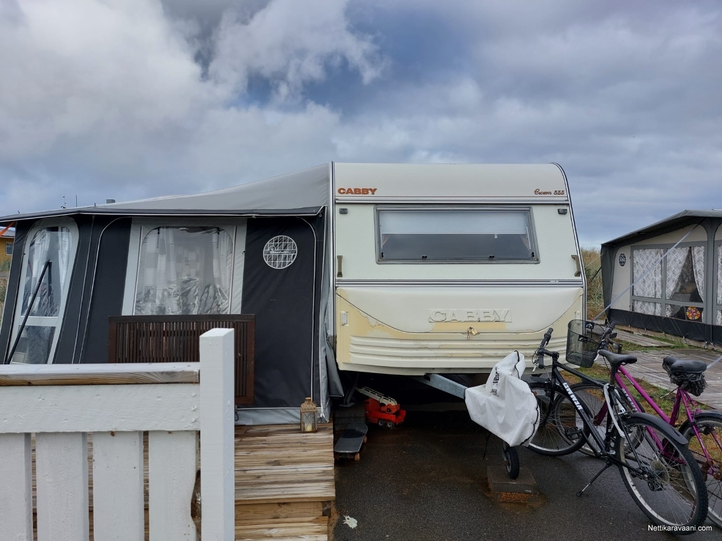 Cabby 550 555 Crown 1998 - Matkailuvaunu - Nettikaravaani
