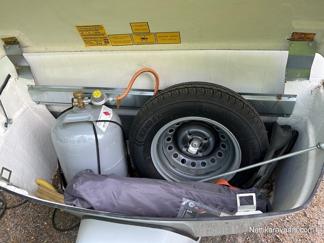 Poksi N 126 NTL 2021 - Travel box - Nettikaravaani