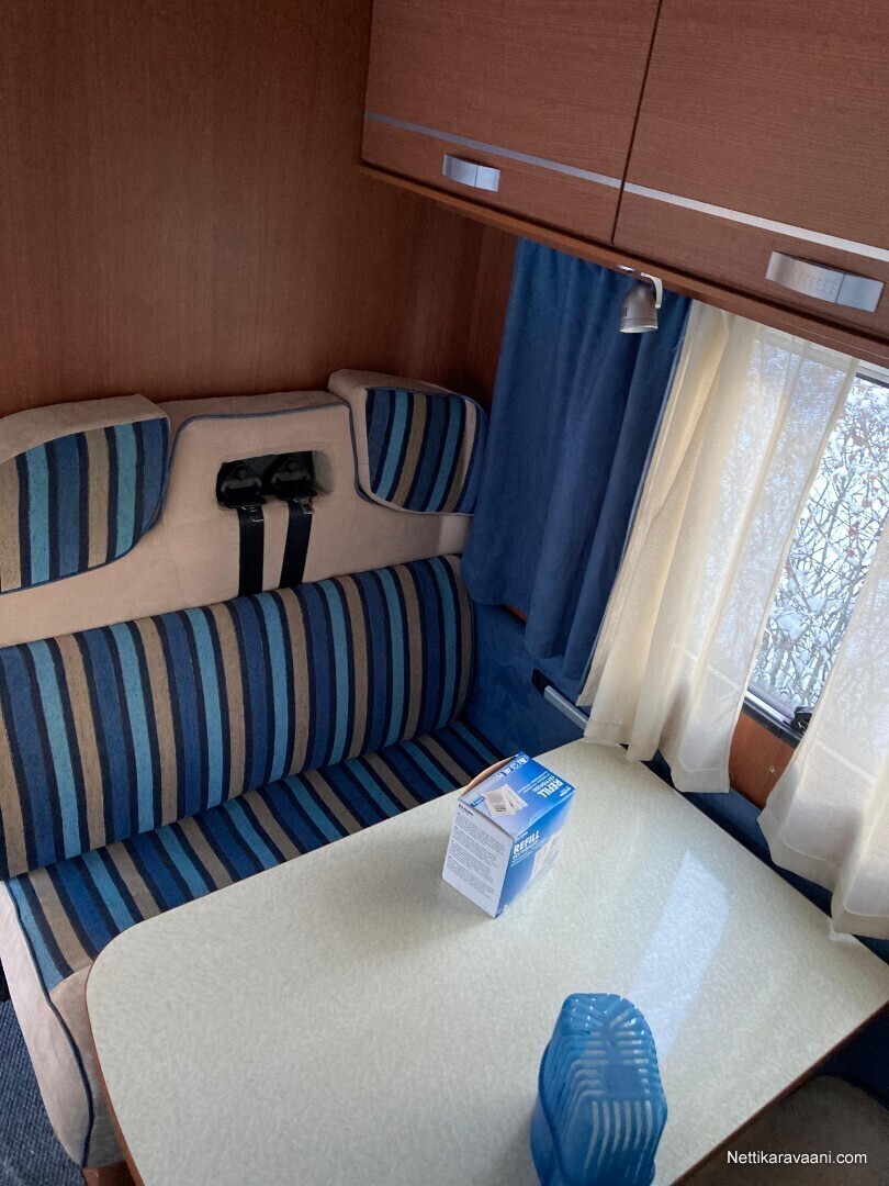 Elnagh M200, Fiat BARON 47D 2011 - Matkailuauto - Alkovi - Nettikaravaani