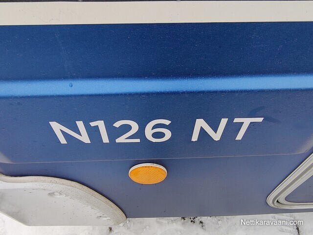 Poksi N126NT 50 vuotisjuhlamalli 2024 - Matkailuvaunu - Nettikaravaani