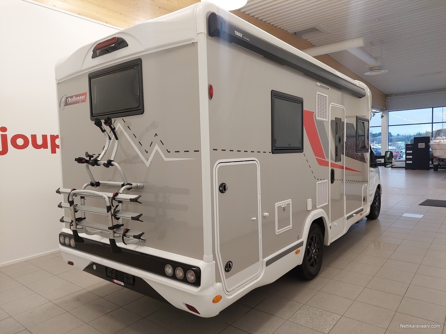 Challenger 380 Graphite Edition 2023, Muu Alusta Ford 2,0 TDCi 170hv Automaatti Puoli-integroitu ...