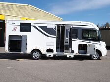 Matkailuautot, asuntoautot ja retkeilyautot - Nettikaravaani