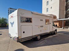 Matkailuautot, asuntoautot ja retkeilyautot - Nettikaravaani