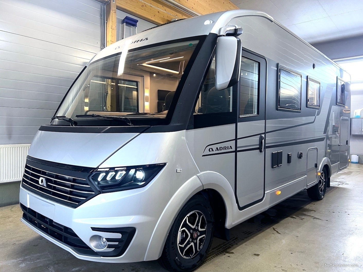 Adria Sonic Supreme 700 SL, Fiat Multijet 2,2 180 HV AT9 Heavy 2024 ...