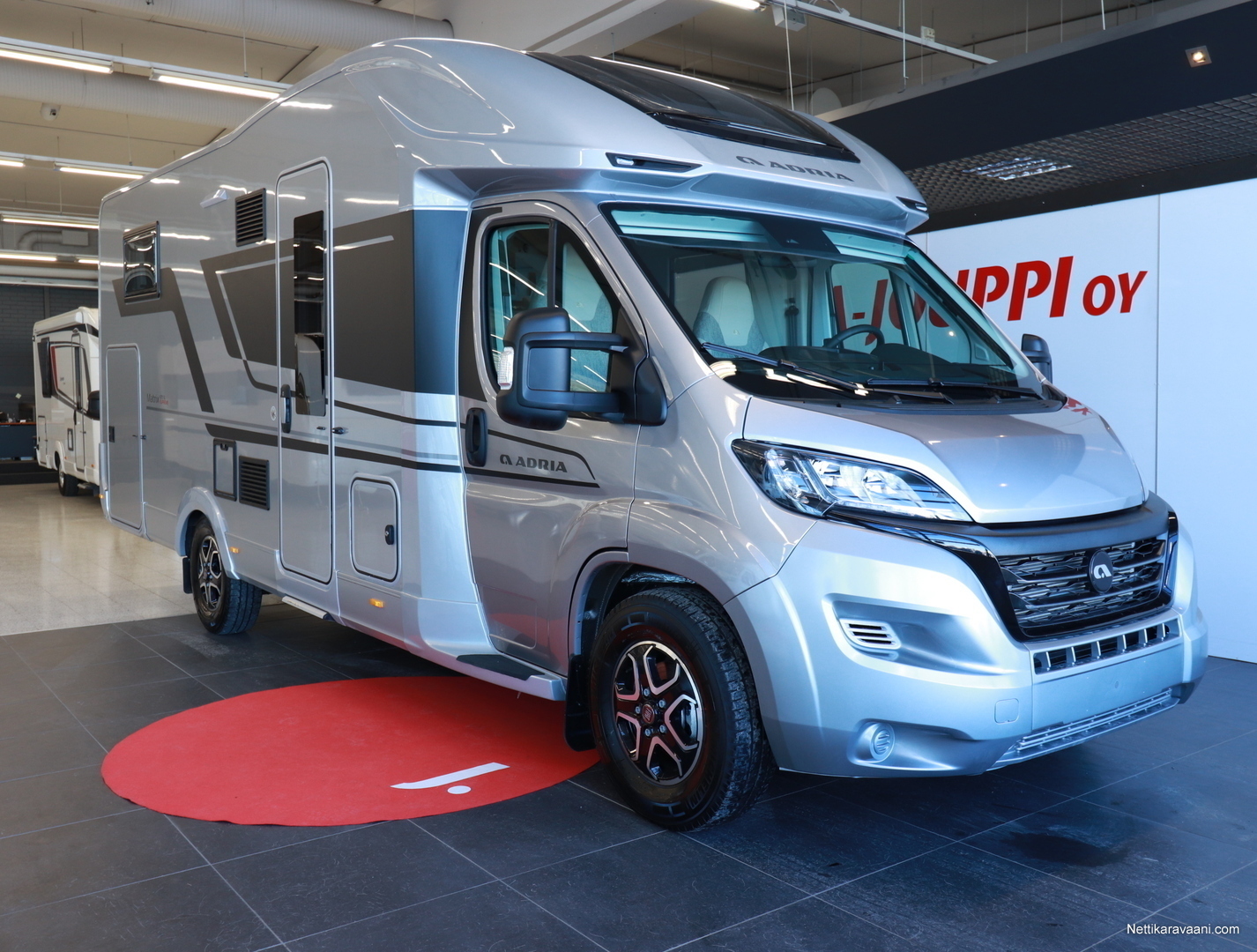 Adria MATRIX SUPREME 670 SL, Fiat 2.2 180hv Multijet Automaatti 2024 ...