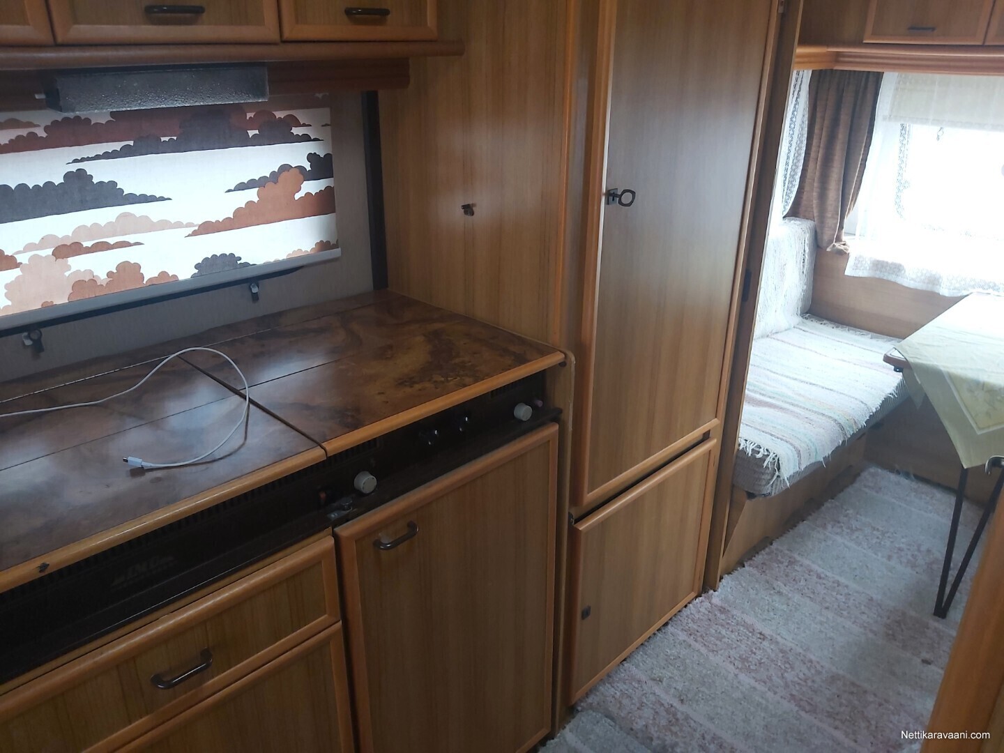 LMC 490 480T 1987 - Matkailuvaunu - Nettikaravaani