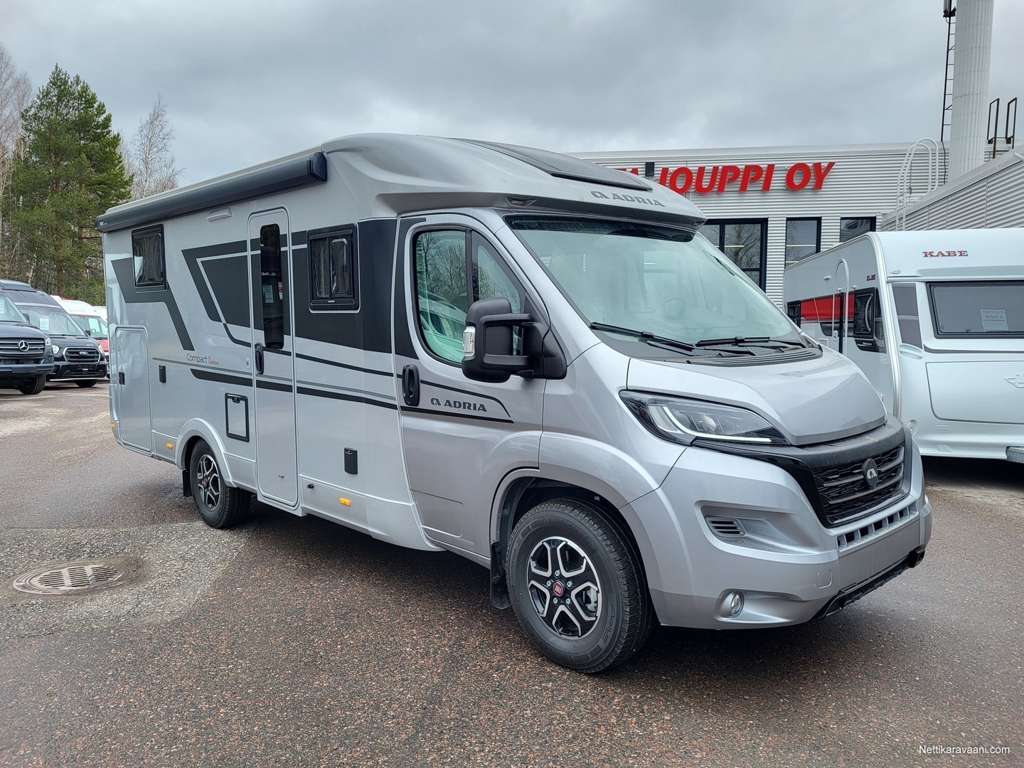 Adria COMPACT SUPREME DL, Fiat 2,2 140hv Multijet Automaatti Puoli ...