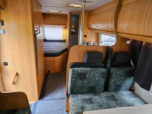 Hobby 750, Fiat 2003 - Matkailuauto - Puoli-integroitu - Nettikaravaani