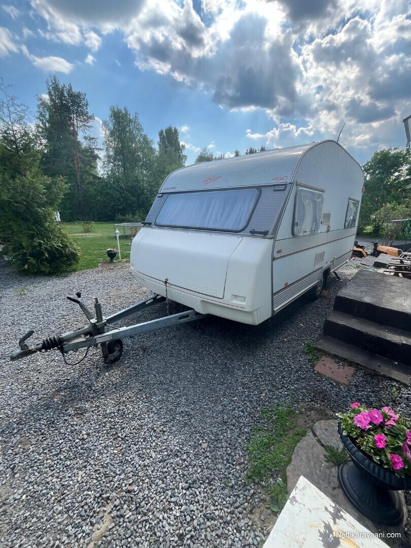 Solifer 450 Articina 1992 - Matkailuvaunu - Nettikaravaani