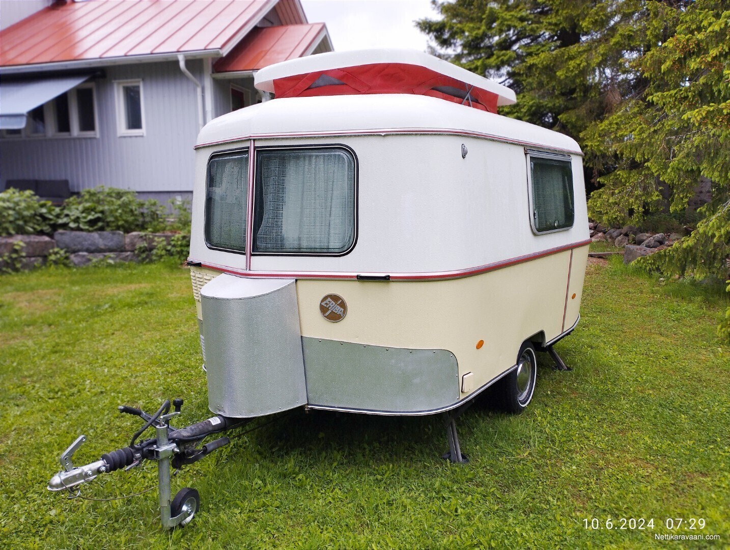 Hymer Touring Eriba Pan/Familia 1979 - Matkailuvaunu - Nettikaravaani