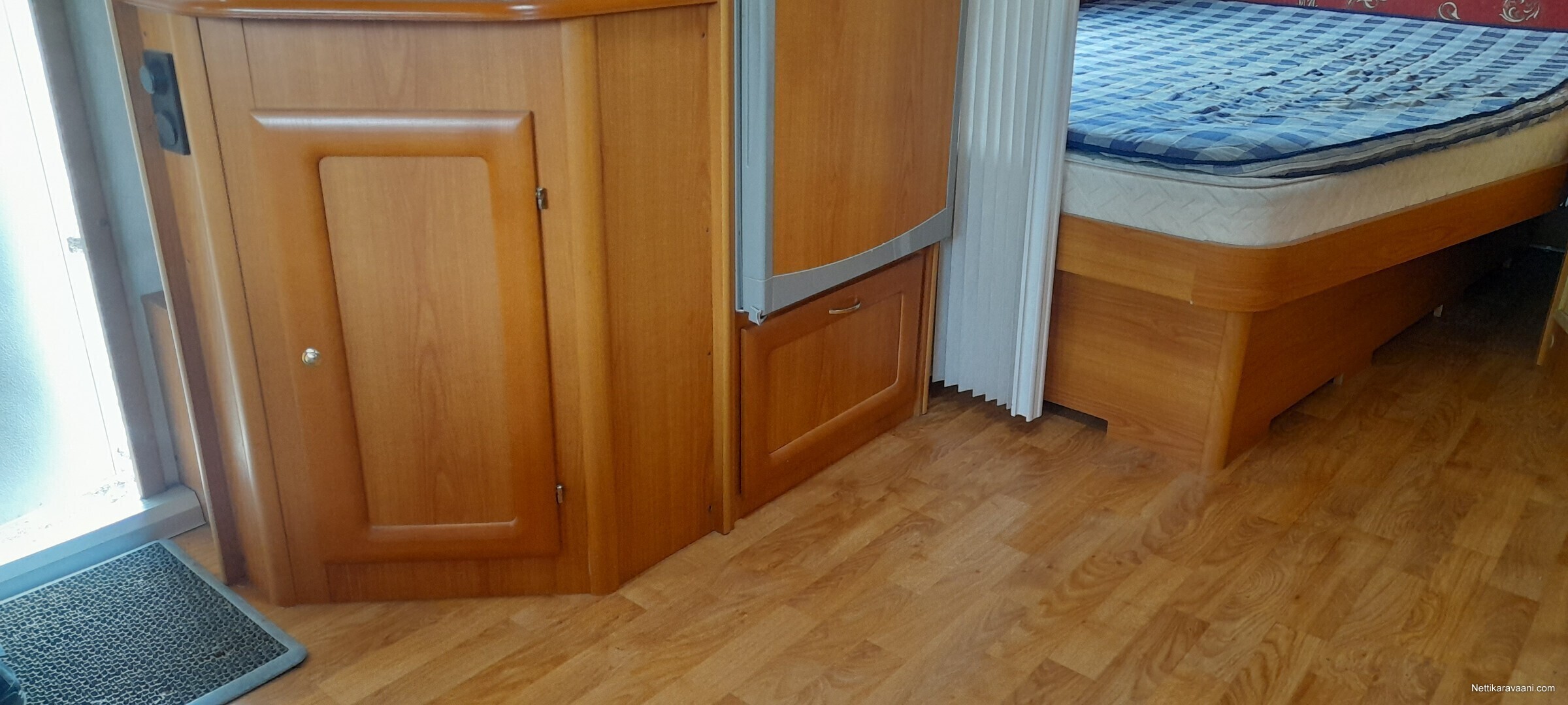 Cabby 52 F3 LEVEÄ malli 2002 - Matkailuvaunu - Nettikaravaani