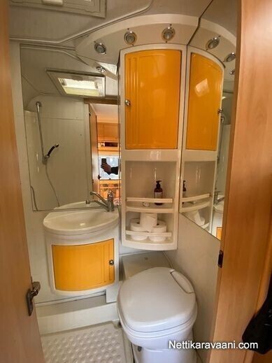 Dethleffs Fiat Dethleff Caravan, Fiat 2000 - Matkailuauto - Nettikaravaani