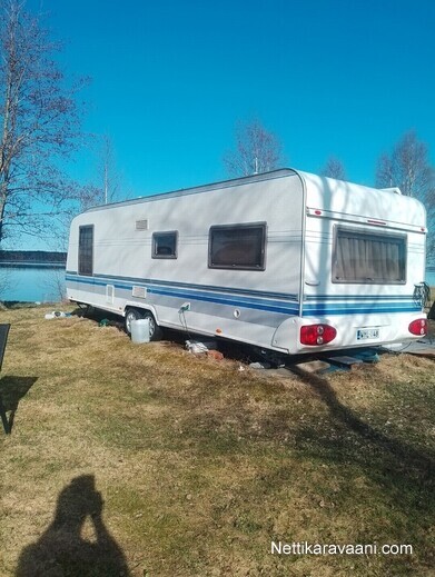 Hobby 700 SFM Exclusive Hobby 700 UK vip/Hobby 720 2005 - Matkailuvaunu ...