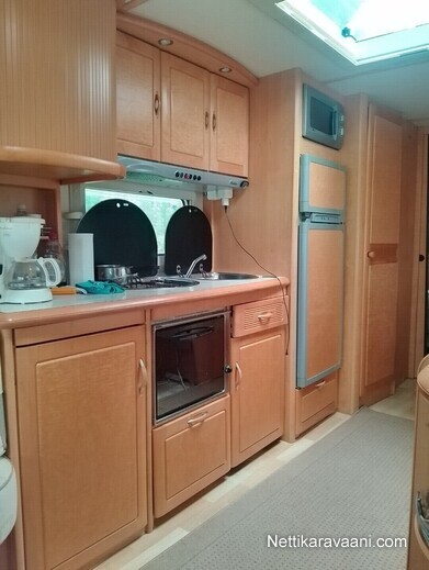 Hobby 700 SFM Exclusive Hobby 700 UK vip/Hobby 720 2005 - Matkailuvaunu ...