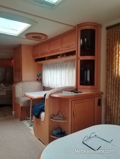 Hobby 700 SFM Exclusive Hobby 700 UK vip/Hobby 720 2005 - Matkailuvaunu ...