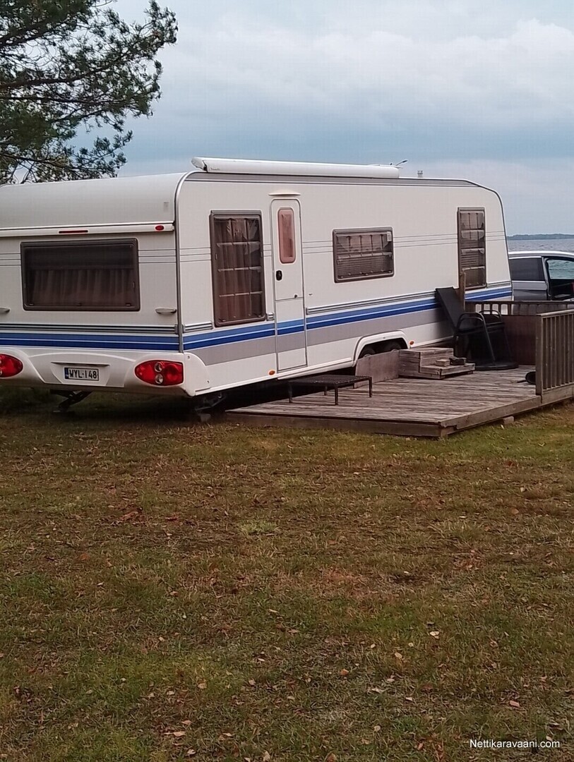 Hobby 700 SFM Exclusive Hobby 700 UK vip/Hobby 720 2005 - Matkailuvaunu ...