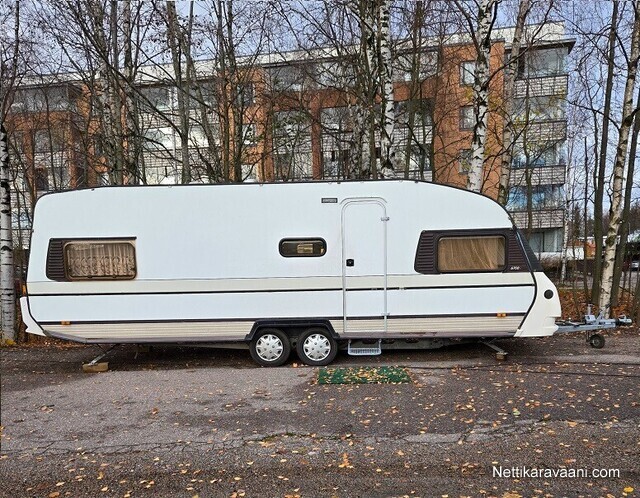 Solifer 6702i Tila-Ihme 1989 - Matkailuvaunu - Nettikaravaani